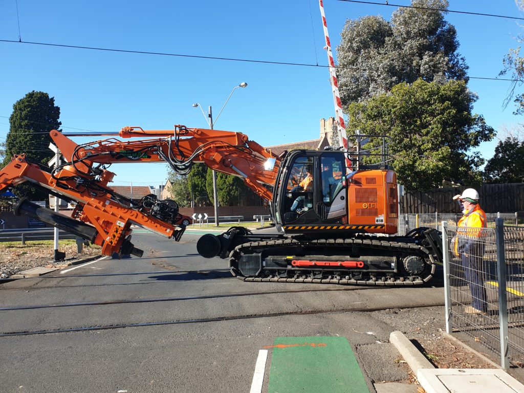 New Hi-Rail Piling Rig - Jordan Rail