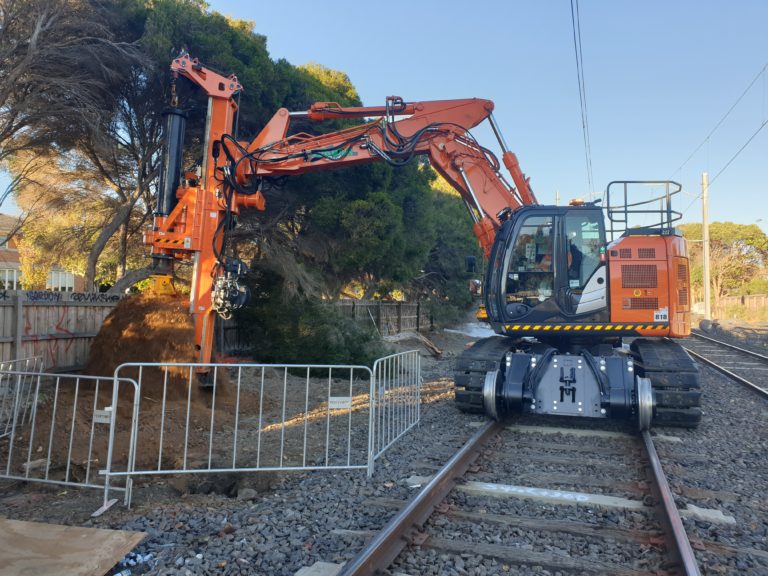 New Hi-Rail Piling Rig - Jordan Rail
