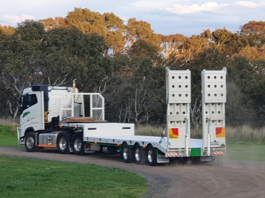 New Volvo FH600 Truck with Drop Deck, Deck Widener Low Loader - Jordan Rail