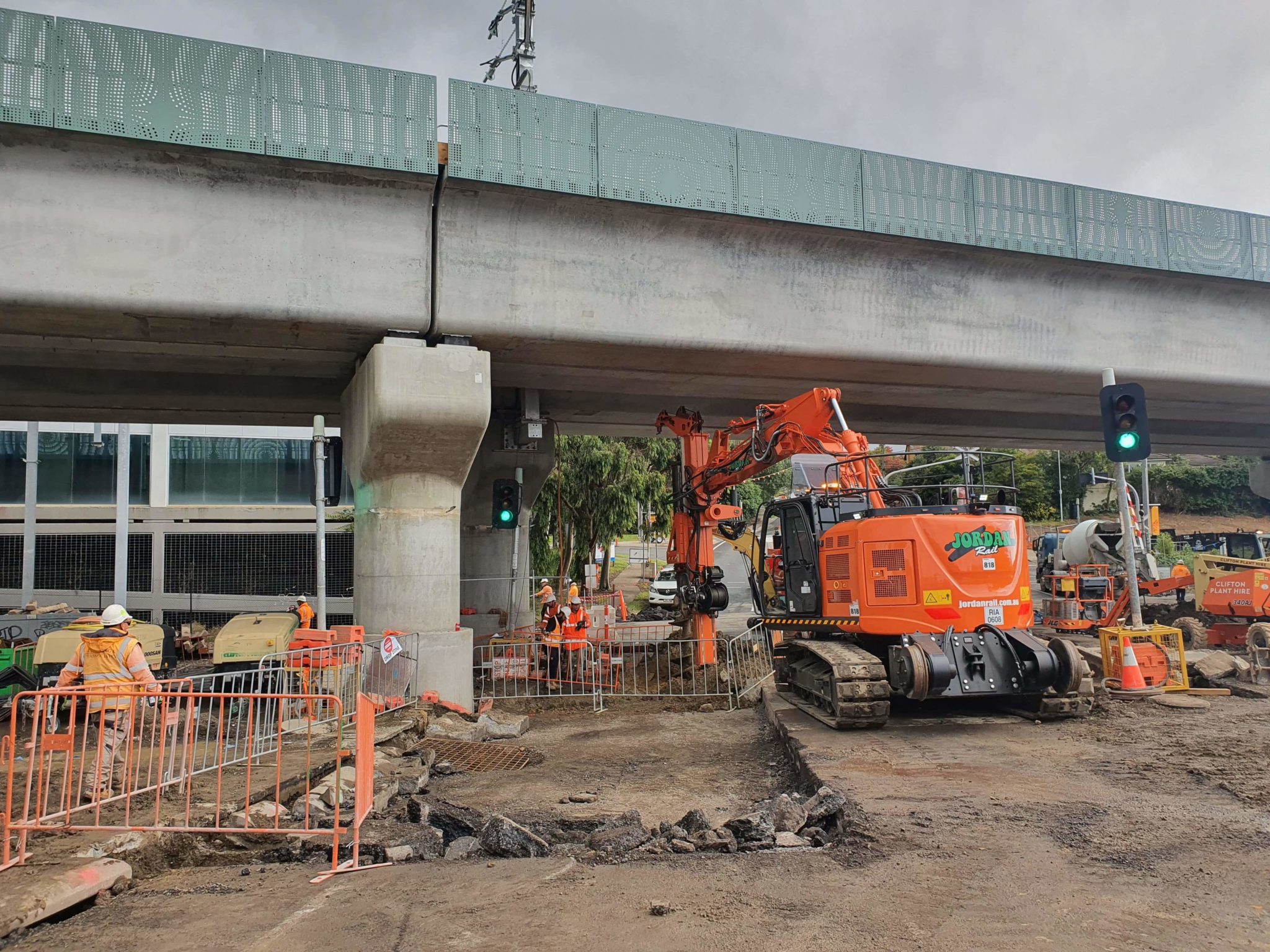 Drill Rig at Toorak Road Level Crossing Removal Project - Jordan Rail