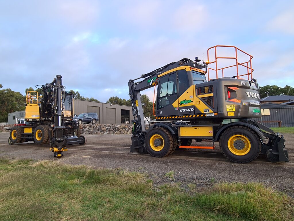 New Volvo Hi-Rail Wheel Excavators - Jordan Rail