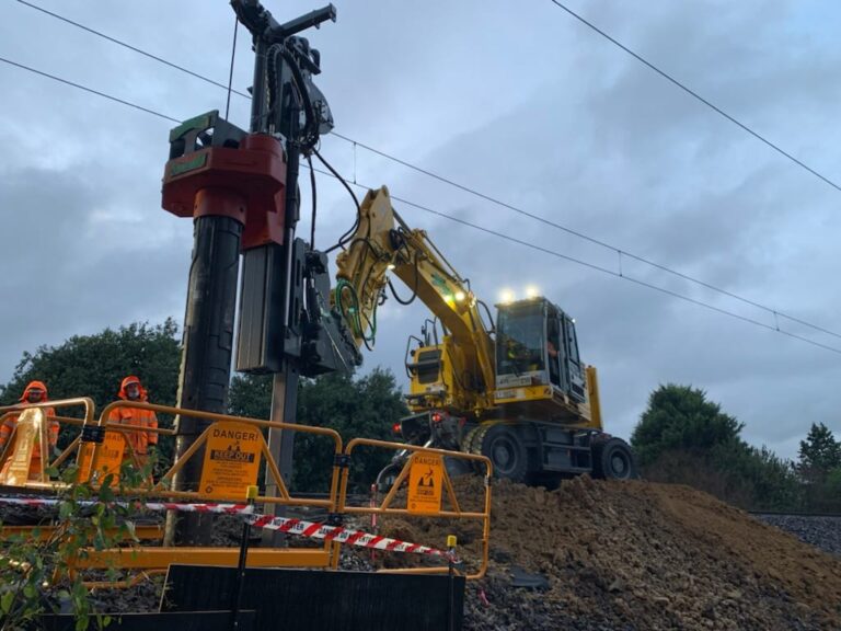 Movax Telescopic Drill Rig - Jordan Rail