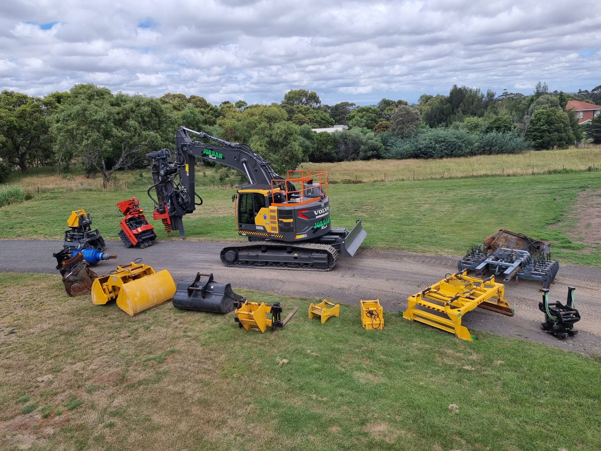 New Volvo ECR355E Zero Slew 35T Excavator - Jordan Rail