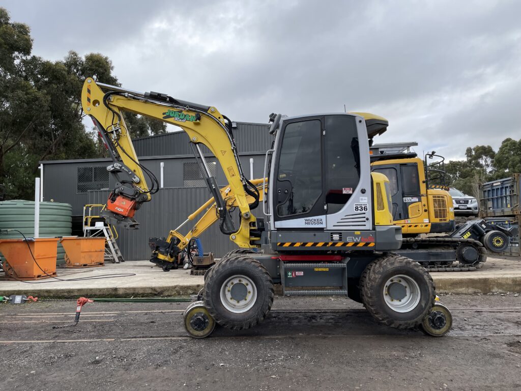 New Hi-Rail Wacker Neuson Excavators - Jordan Rail