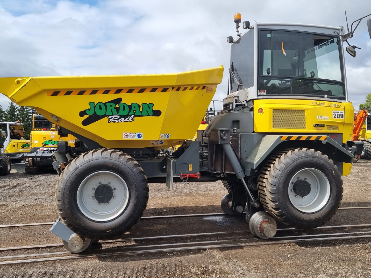 Hi-Rail Dual View Dumpers - Jordan Rail