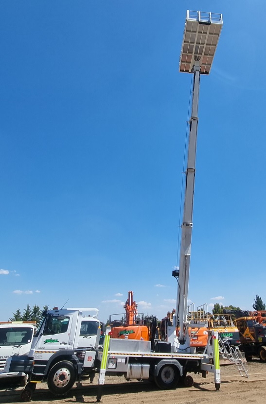 Hi-Rail 20m Boom EWP Truck - Jordan Rail