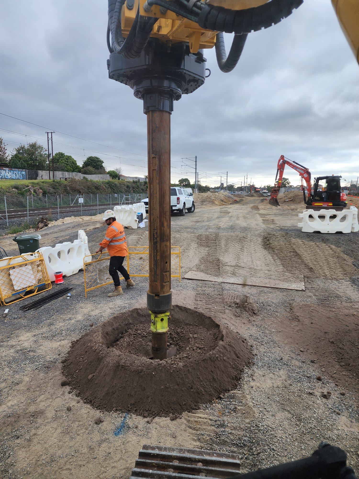 CRAWLER PILING RIG - Jordan Rail