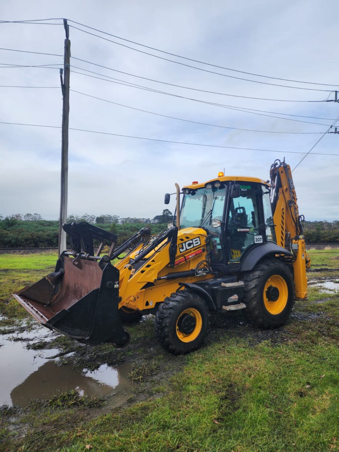 Hi-Rail Backhoe Loaders - Jordan Rail