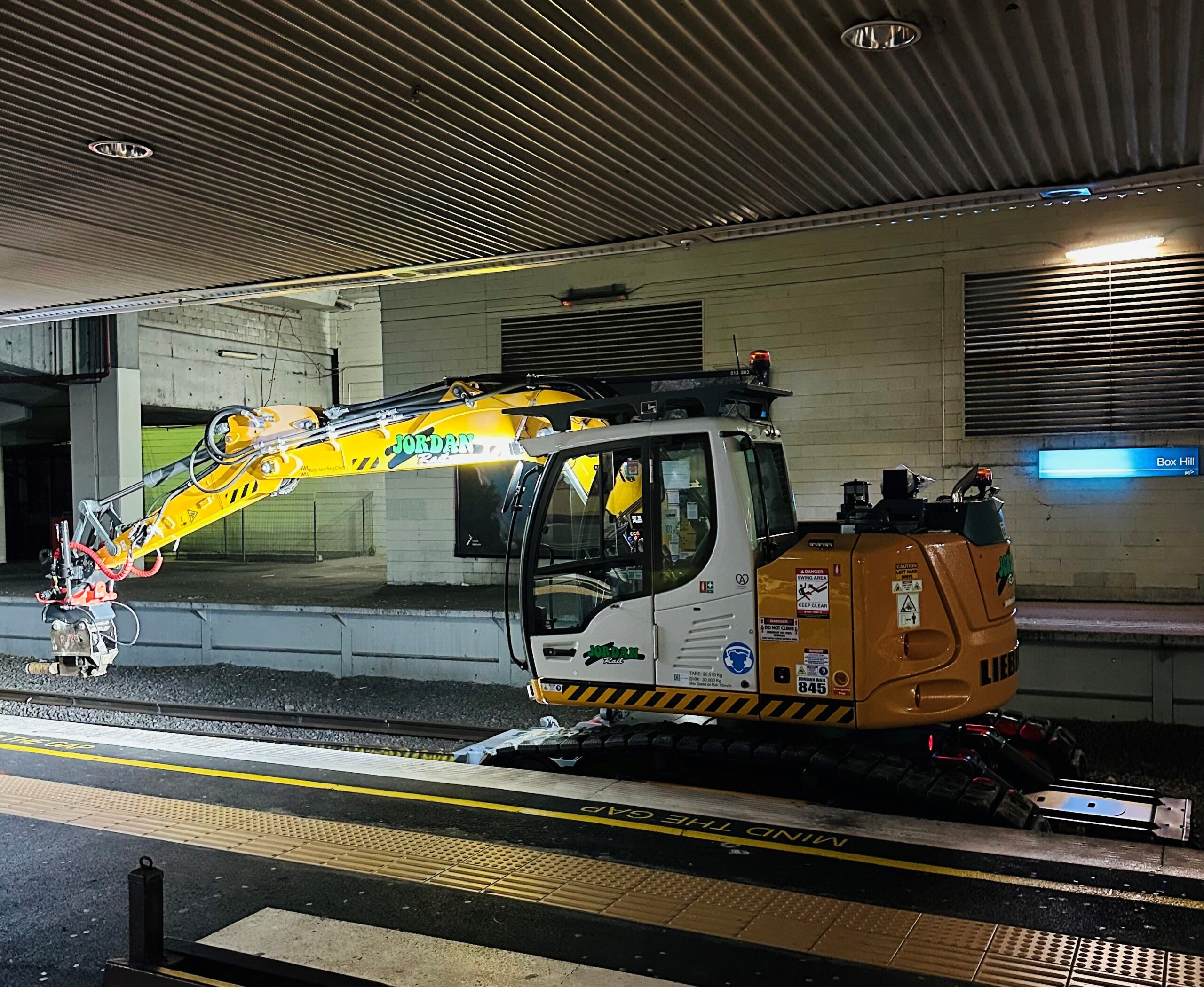 Liebherr Hi-Rail Tracked Excavators - Jordan Rail